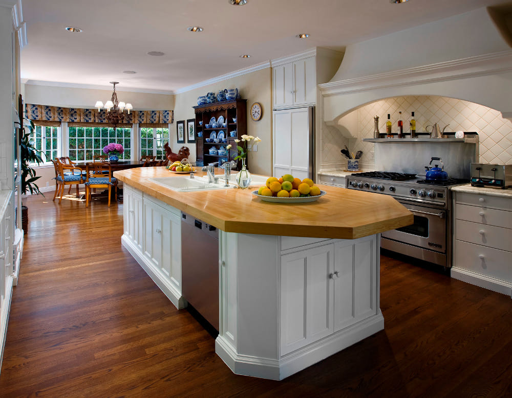 Really Nice White Kitchens